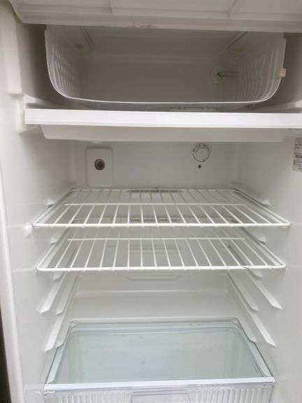 Mini Fridge - Auction Ohio