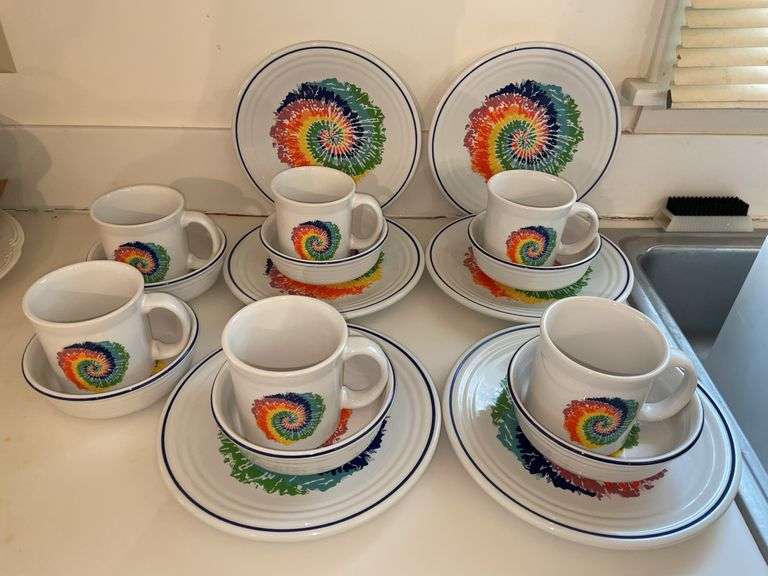 Fiestaware Tie-Dye Dish Set – 18 pcs - Auction Ohio