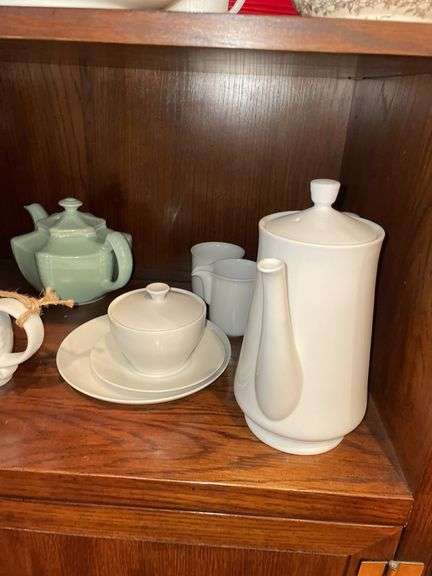Assorted Tableware & Décor - Auction Ohio