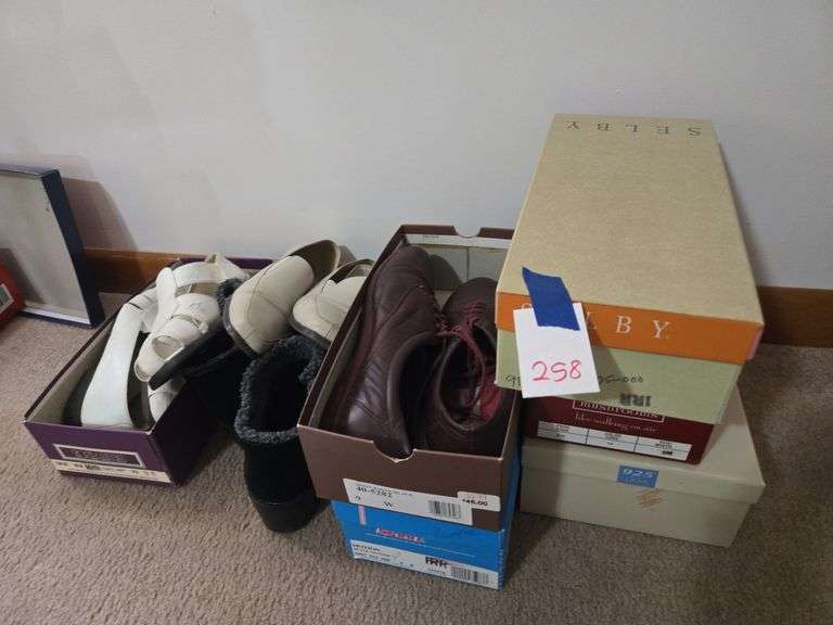 Assorted ladies dress shoes - Auction Ohio