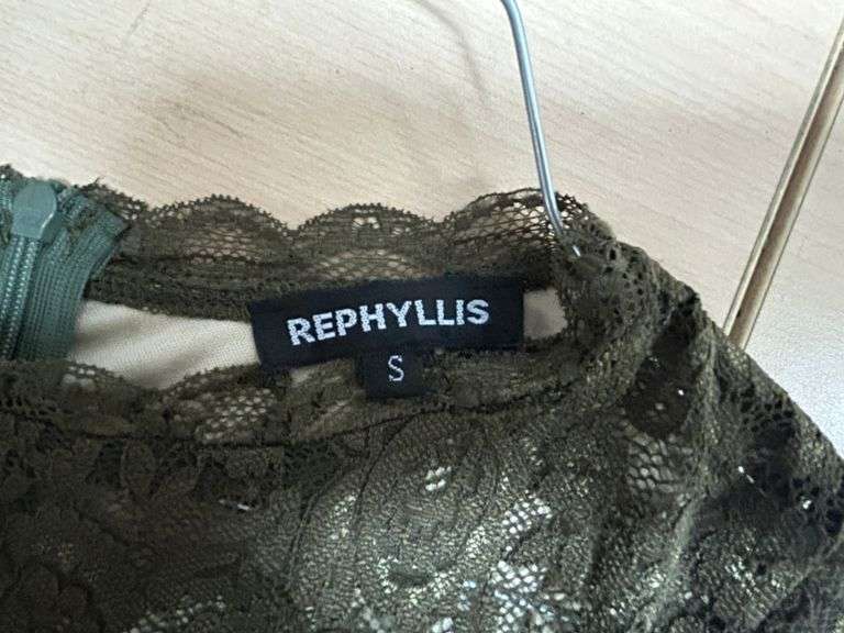 Ladies Formal Gown - Auction Ohio