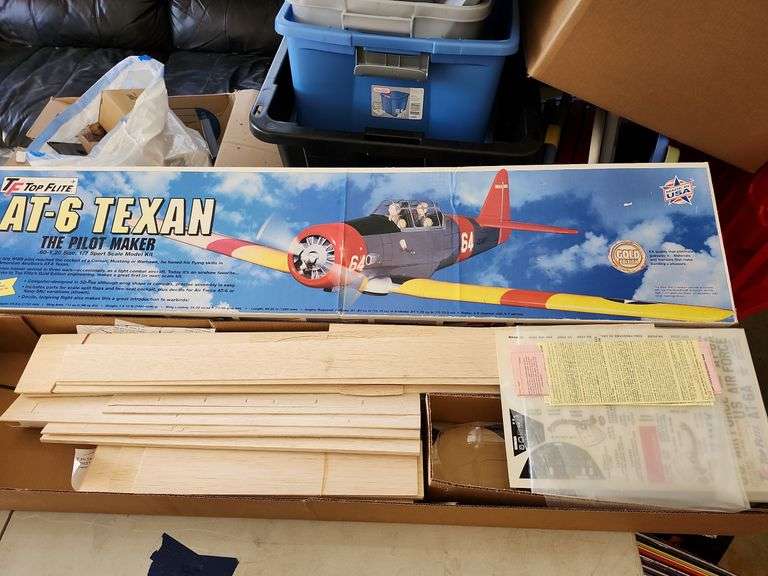 Top Flite Gold Edition AT-6 Texan The Pilot Maker .60-1.20 Size, 1/7 ...