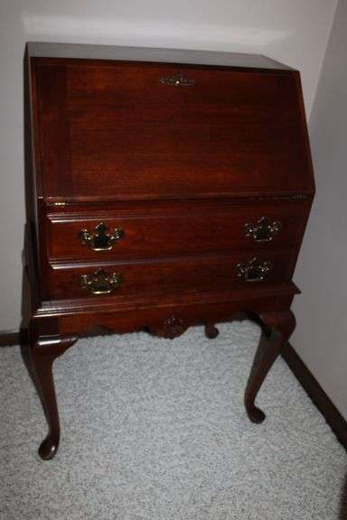 Queen Anne Secretary Desk - Auction Ohio