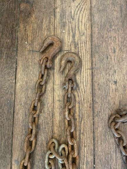 Chains with Hooks - Auction Ohio
