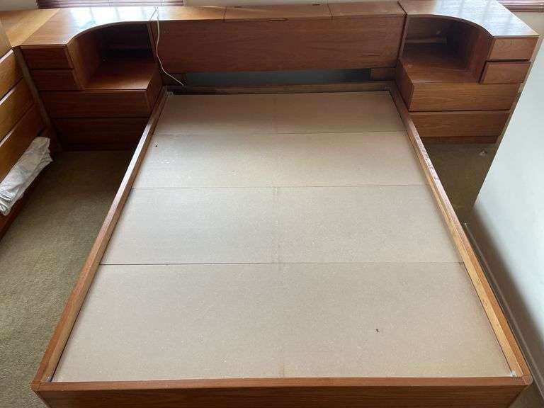 Dixie Scova Teak MCM Headboard with Built-In Storage - Auction Ohio