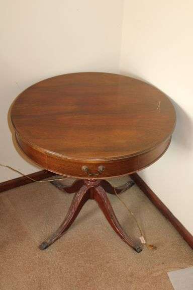 Mahogany Parlor Table - Auction Ohio