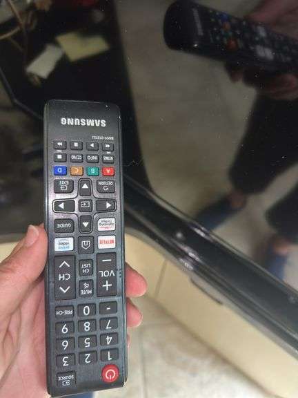 Samsung flat screen tv- works - Auction Ohio