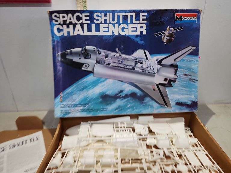 1979 Monogram Space Shuttle Challenger 1/72nd Scale Model Opened ...
