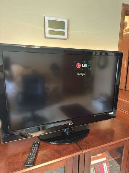 LG 42 inches flatscreen tv, dvd player - Auction Ohio