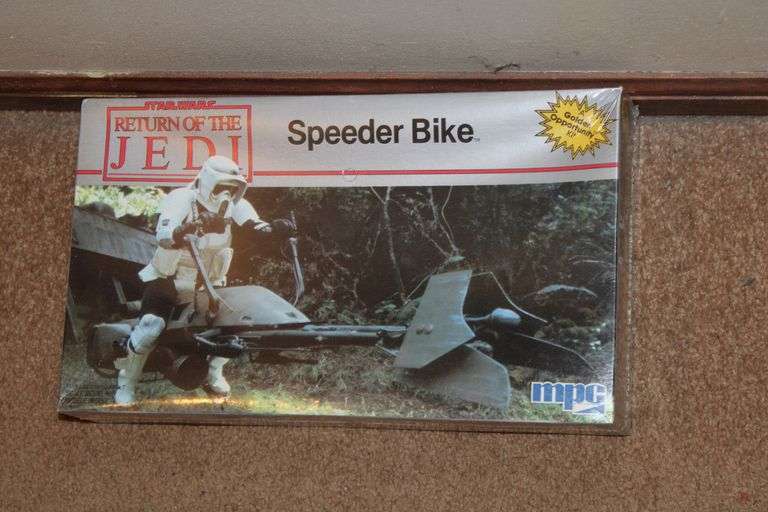 Star Wars Return of The Jedi Speeder Bike Model Kit - Auction Ohio