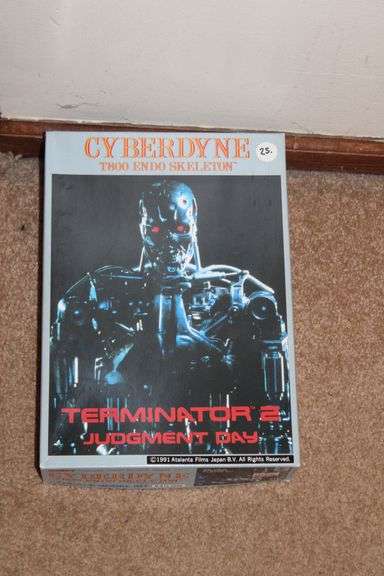 Terminator 2 Judgement Day Cyberdyne Model Kit - Auction Ohio