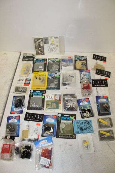 Metal Miniatures - Auction Ohio