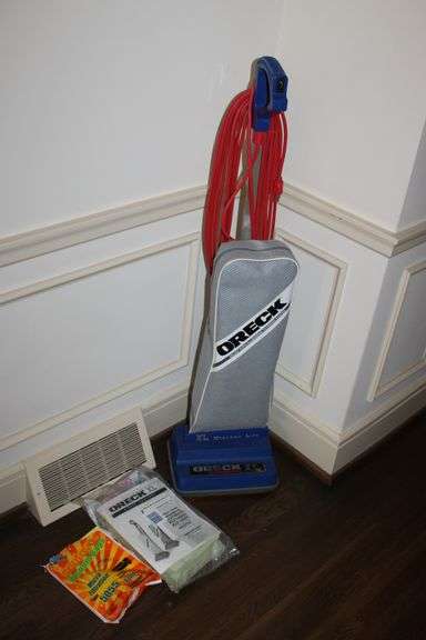 Oreck Vacuum - Auction Ohio