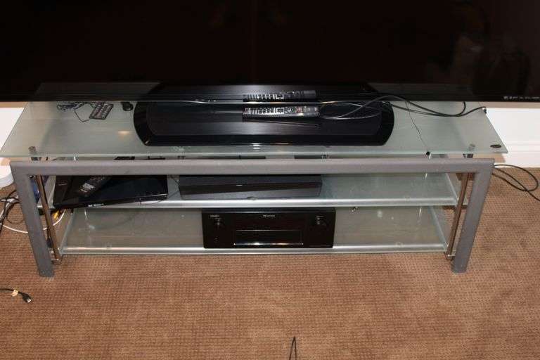 Modern Media Stand - Auction Ohio