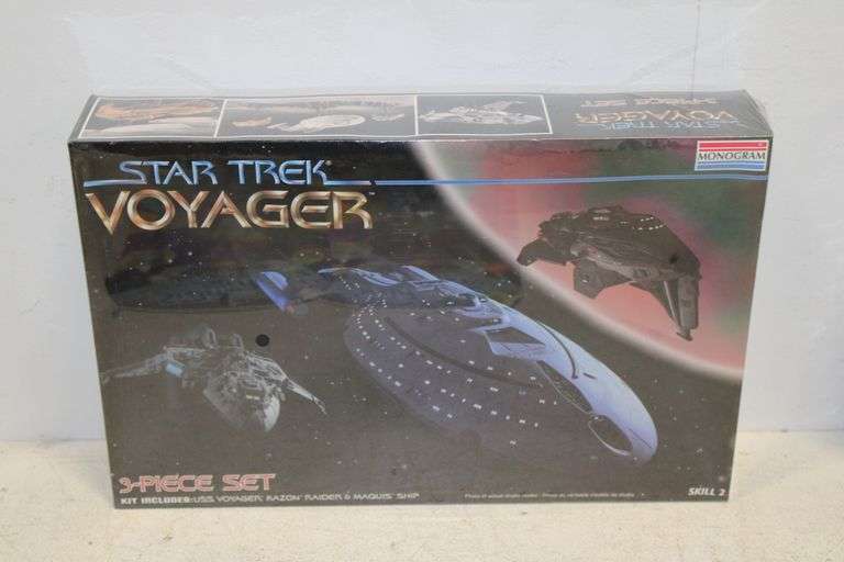 Star Trek Voyager 3-Piece Model Kit - Auction Ohio