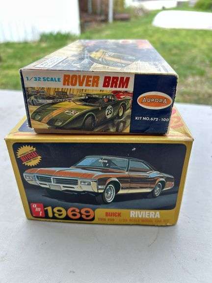 Aurora & AMT Model Car Kits - Auction Ohio