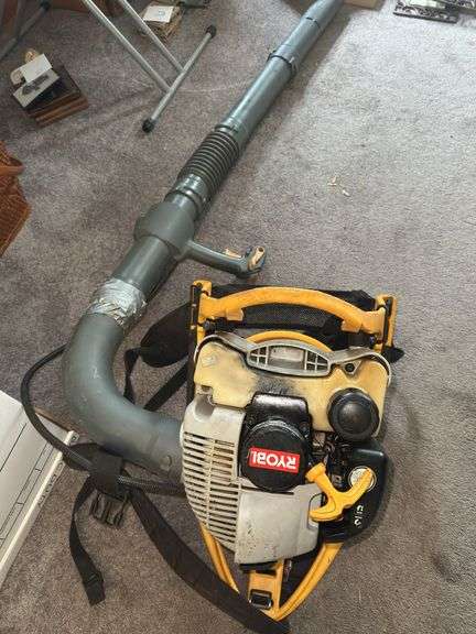 Ryobi gas blower - Auction Ohio