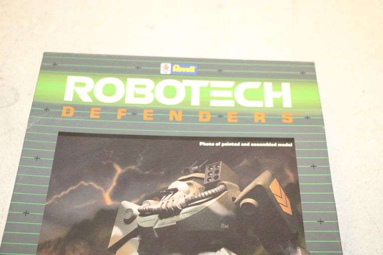Revell Robotech Defenders - Auction Ohio