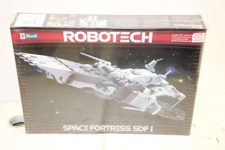 Revell Robotech Space Fortress - Auction Ohio
