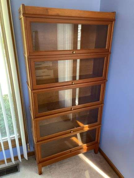 Hale Bookcase - Auction Ohio