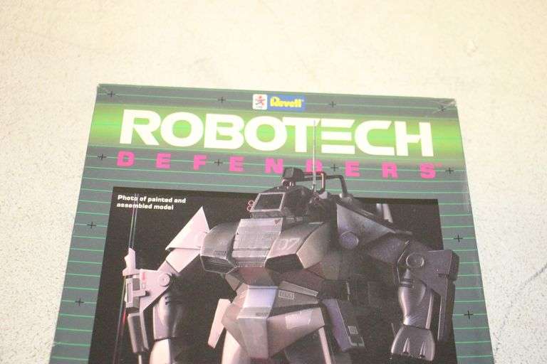 Revell Robotech Defenders - Auction Ohio