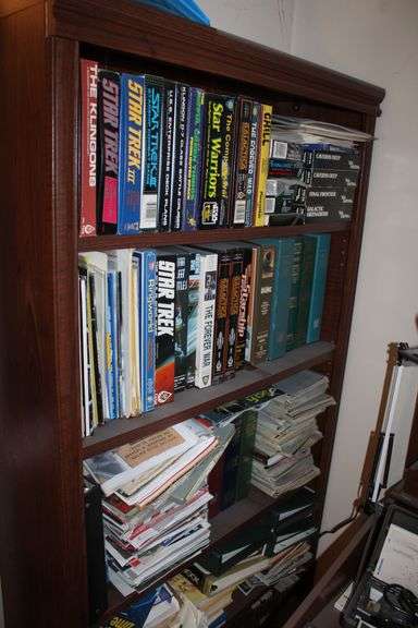 Bookcase & Contents - Auction Ohio