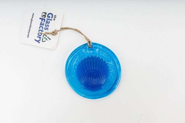 Handmade Recycled Glass Shell Ornament - Auction Ohio