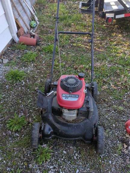 MTD Pro lawnmower - Auction Ohio