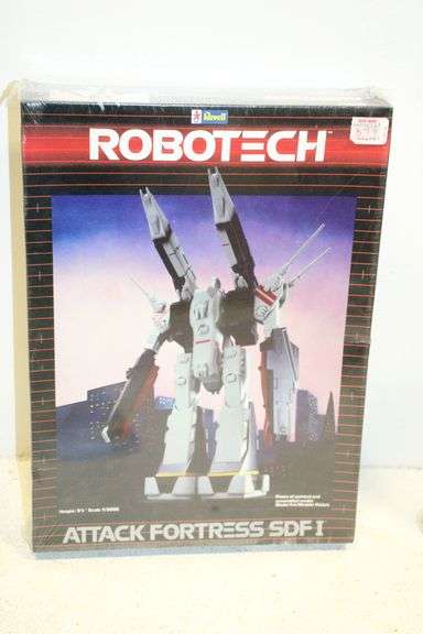 Revell Robotech Attack Fortress - Auction Ohio