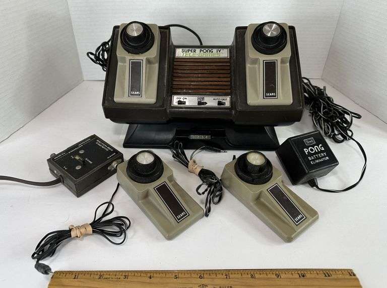 Sears Telegames Super Pong IV Video Game & 4 Controllers - Auction Ohio