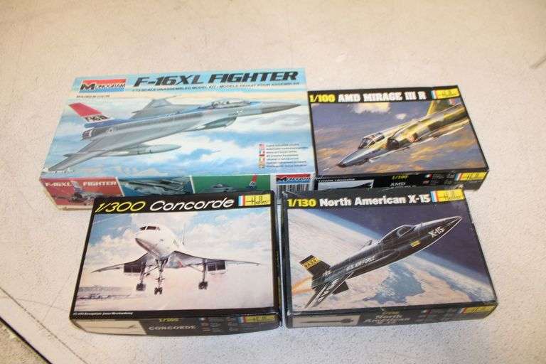 Vintage Model Aircraft Kits - Auction Ohio