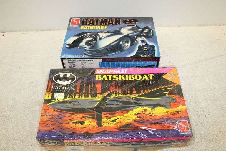 Batman Vehicle Model Kits - Auction Ohio
