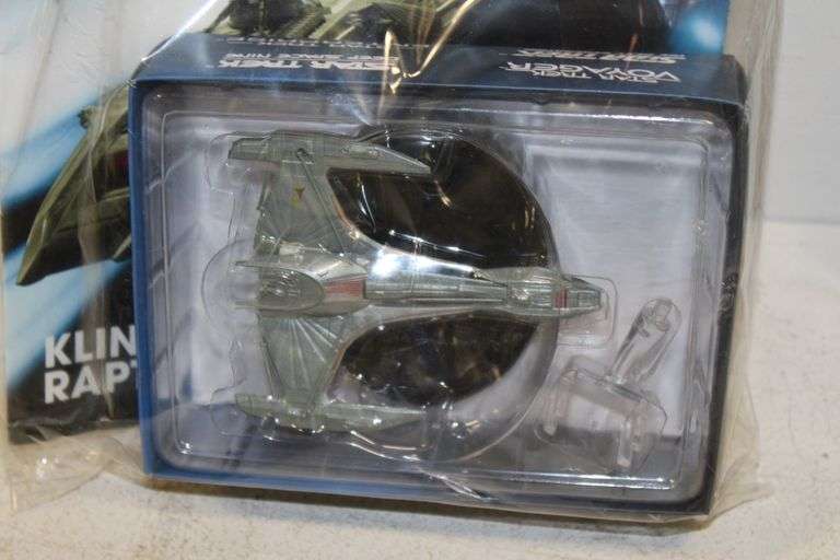 Star Trek Klingon Raptor Model - Auction Ohio