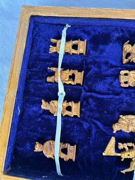Chess Set - Auction Ohio