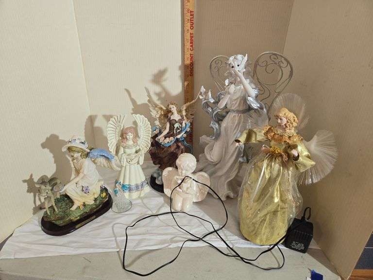 Assorted angel decor - Auction Ohio