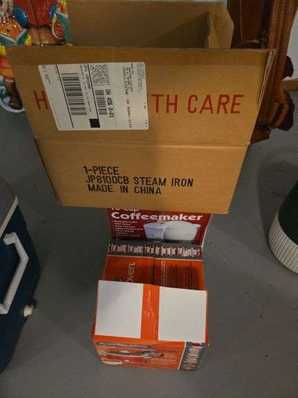 Assorted kitchen appliances - Auction Ohio