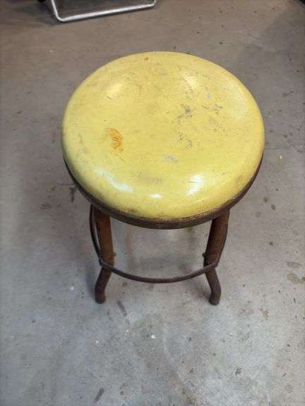 Work Stool - Auction Ohio