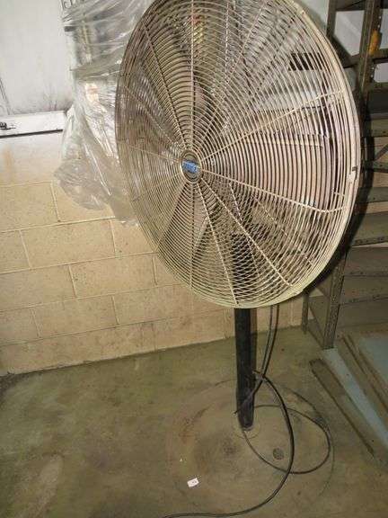Floor Fan - Auction Ohio