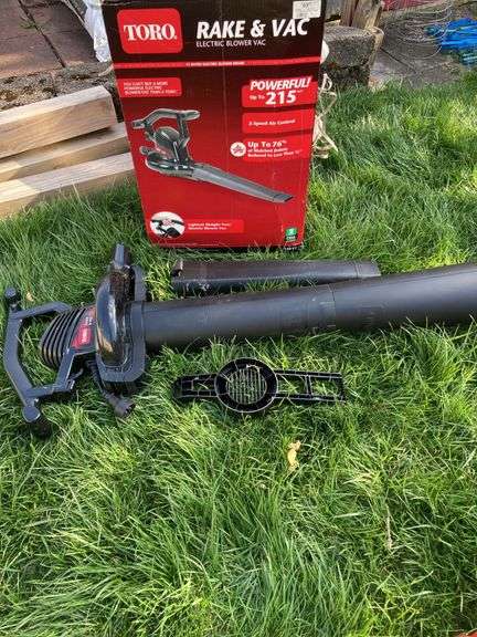 Toro Rake And Vac - Auction Ohio