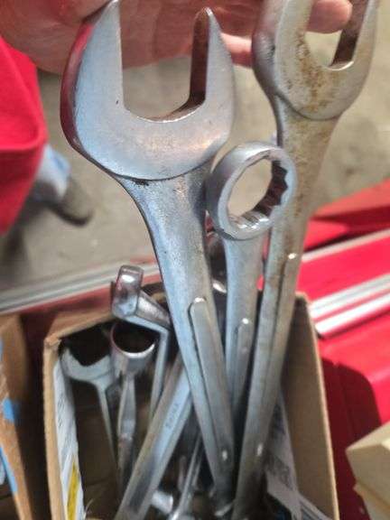 Assorted wrenches - Auction Ohio