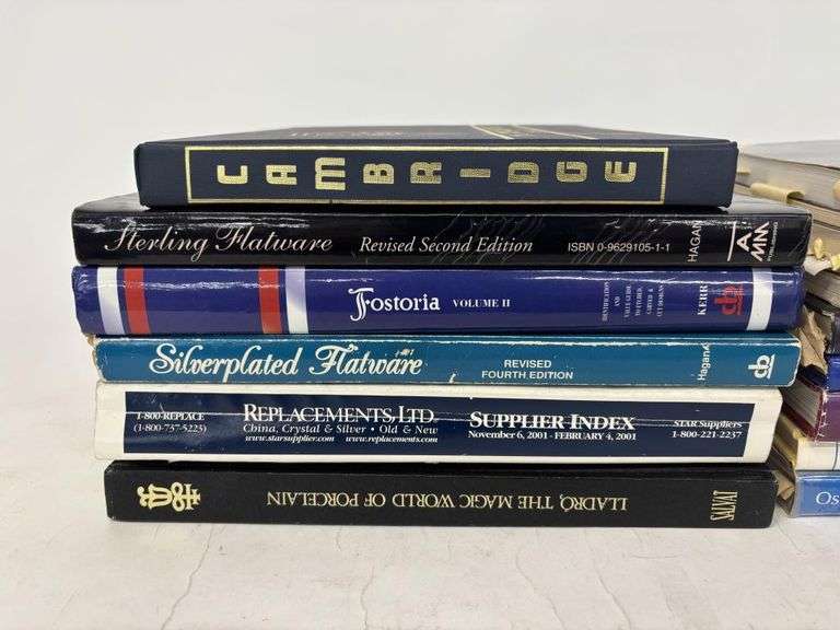 GROUP OF 15 REFERENCE BOOKS. - Auction Ohio