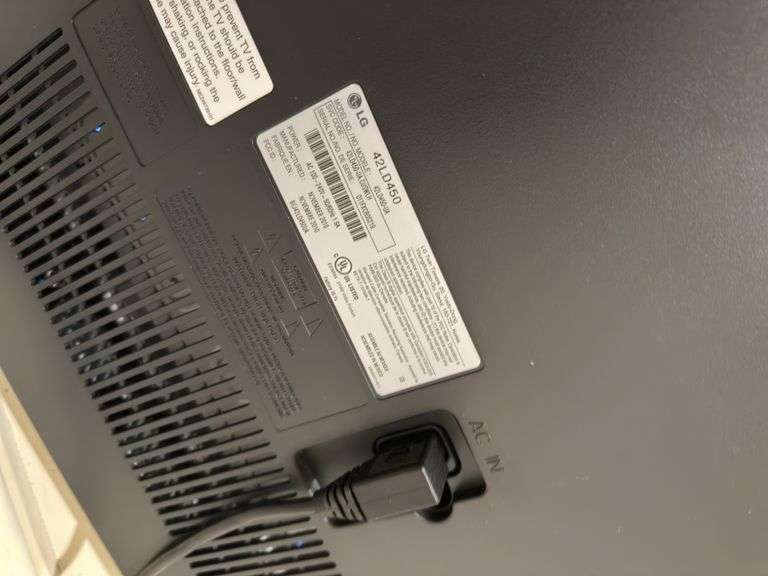 LG flatscreen tv - Auction Ohio