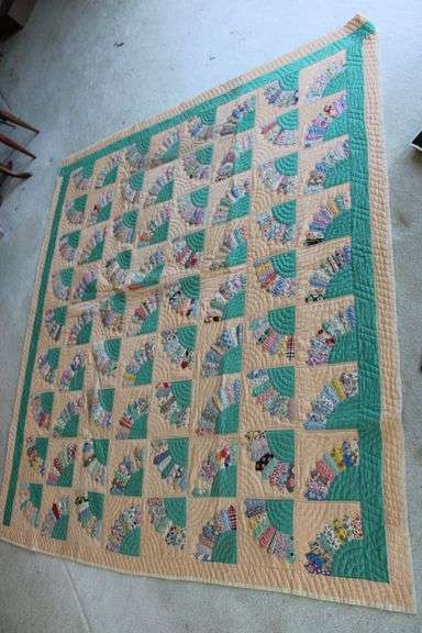 Calico Quilt - Auction Ohio
