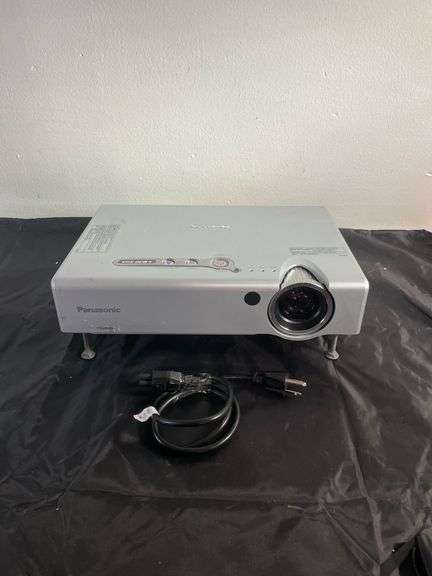 Panasonic Projector Model LB30 XGA - Auction Ohio