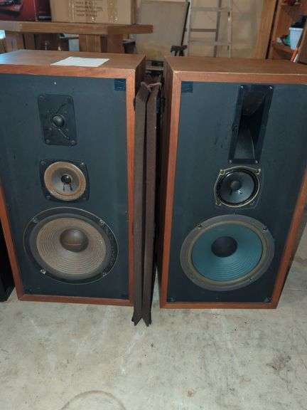 Stereo Speakers - Auction Ohio