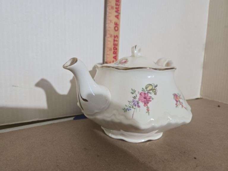 Message homer laughlin priscilla pattern teapot - Auction Ohio