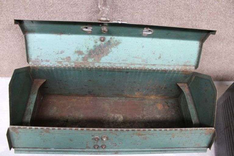 Pair of Simonsen and Unbranded Metal Toolboxes - Auction Ohio
