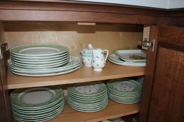 Italian Dishware - Auction Ohio