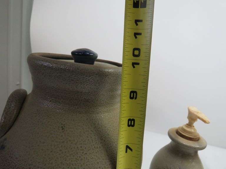 Pottery - Auction Ohio