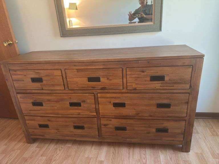 Modern rustic look dresser/chest - Auction Ohio